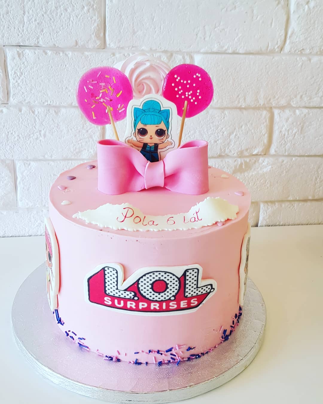 Tort urodzinowy LOL - Tortowe Atelier Izabela Woroszyłło - Kaczmarek